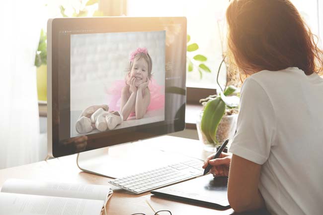 Outsource Tracing Image Services - Flatworld Solutions